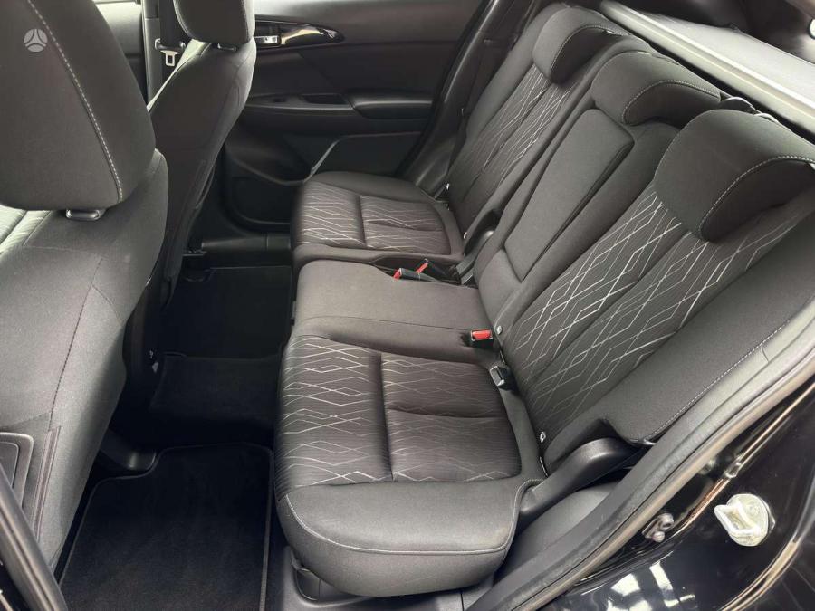 Black Mitsubishi Eclipse Cross 2018 in Siauliai, with an engine capacity of 1.50 L and mileage of 151 thousand km for 12290 €, photo 17 on AUTOMOTO.COM.LV