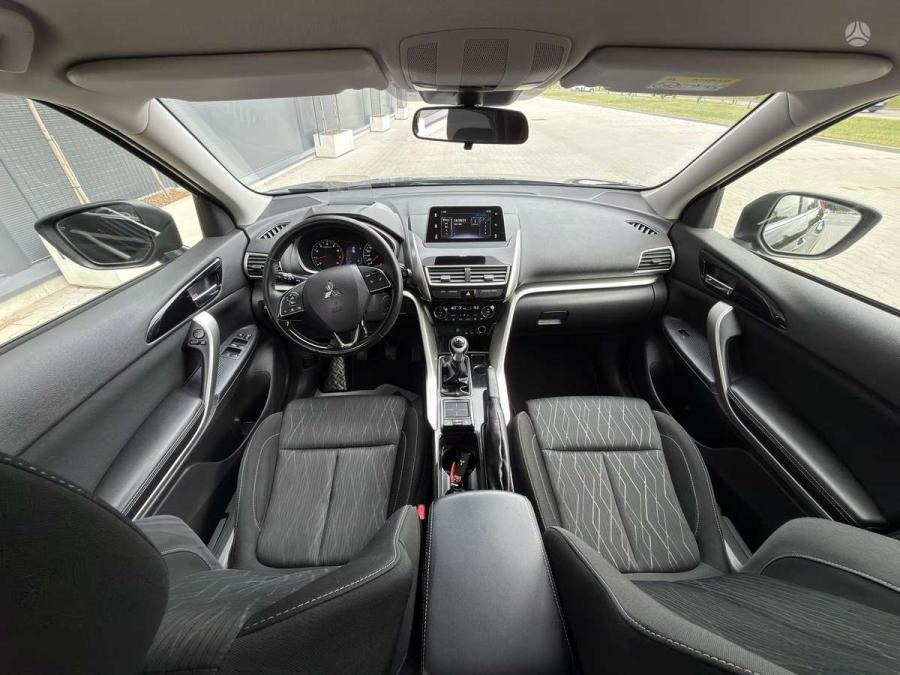 Black Mitsubishi Eclipse Cross 2018 in Siauliai, with an engine capacity of 1.50 L and mileage of 151 thousand km for 12290 €, photo 19 on AUTOMOTO.COM.LV