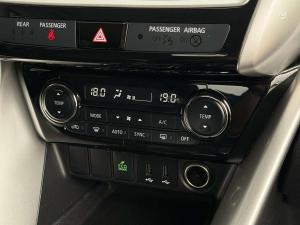 Black Mitsubishi Eclipse Cross 2018 in Siauliai, with an engine capacity of 1.50 L and mileage of 151 thousand km for 12290 €, photo 25 on AUTOMOTO.COM.LV