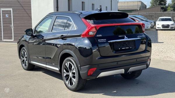Melns Mitsubishi Eclipse Cross 2018 Telšiai, ar dzinēja tilpumu 1.50 L un nobraukumu 138 tūkst. km par 14900 €, foto 7 vietnē AUTOMOTO.COM.LV