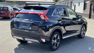 Melns Mitsubishi Eclipse Cross 2018 Telšiai, ar dzinēja tilpumu 1.50 L un nobraukumu 138 tūkst. km par 14900 €, foto 10 vietnē AUTOMOTO.COM.LV