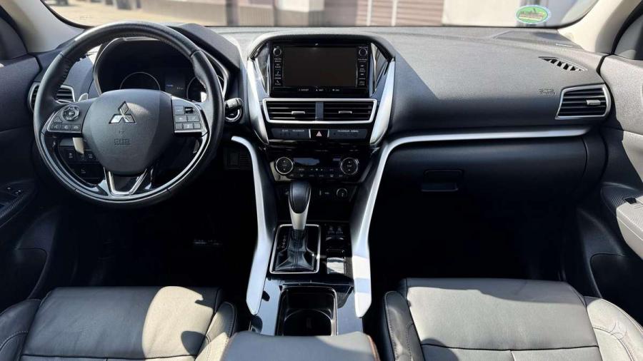 Melns Mitsubishi Eclipse Cross 2018 Telšiai, ar dzinēja tilpumu 1.50 L un nobraukumu 138 tūkst. km par 14900 €, foto 15 vietnē AUTOMOTO.COM.LV