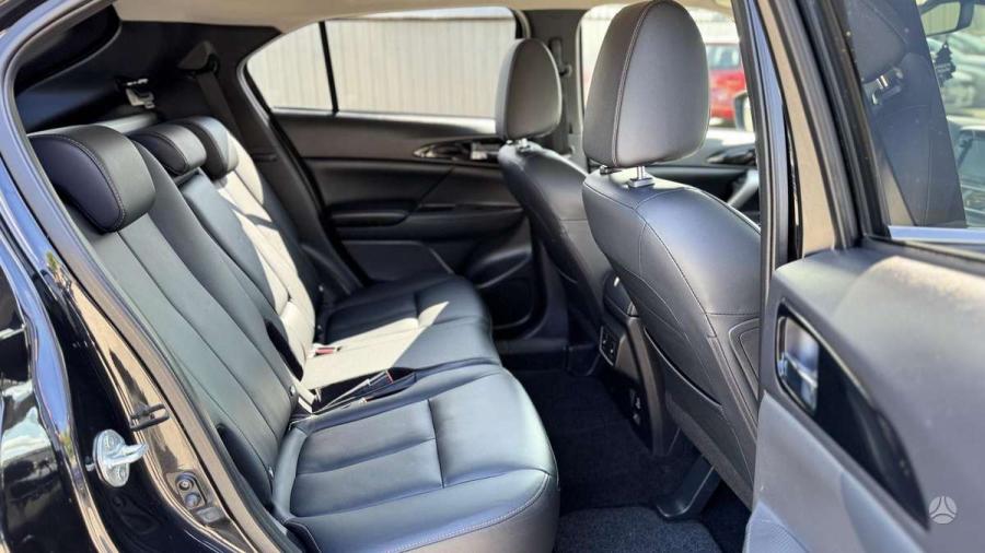 Melns Mitsubishi Eclipse Cross 2018 Telšiai, ar dzinēja tilpumu 1.50 L un nobraukumu 138 tūkst. km par 14900 €, foto 18 vietnē AUTOMOTO.COM.LV