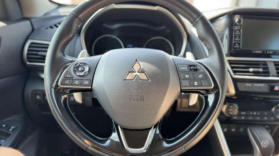 Melns Mitsubishi Eclipse Cross 2018 Telšiai, ar dzinēja tilpumu 1.50 L un nobraukumu 138 tūkst. km par 14900 €, foto 21 vietnē AUTOMOTO.COM.LV