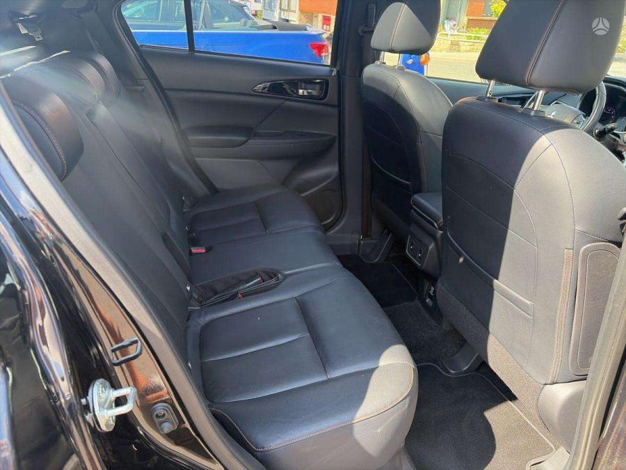 Black Mitsubishi Eclipse Cross 2018 in Klaipeda, with an engine capacity of 1.50 L and mileage of 113 thousand km for 13999 €, photo 11 on AUTOMOTO.COM.LV