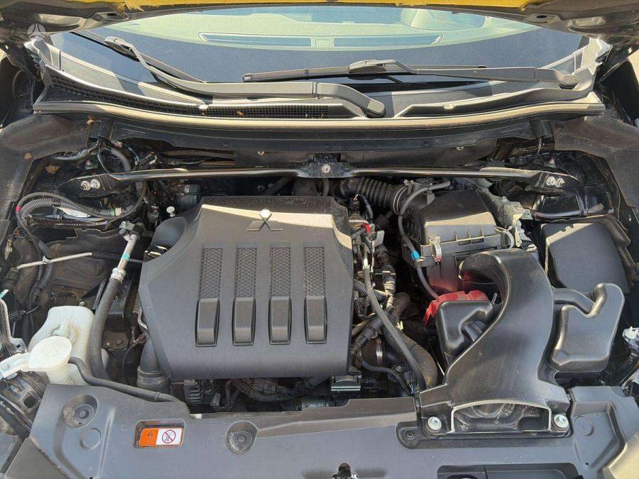 Black Mitsubishi Eclipse Cross 2018 in Klaipeda, with an engine capacity of 1.50 L and mileage of 113 thousand km for 13999 €, photo 15 on AUTOMOTO.COM.LV