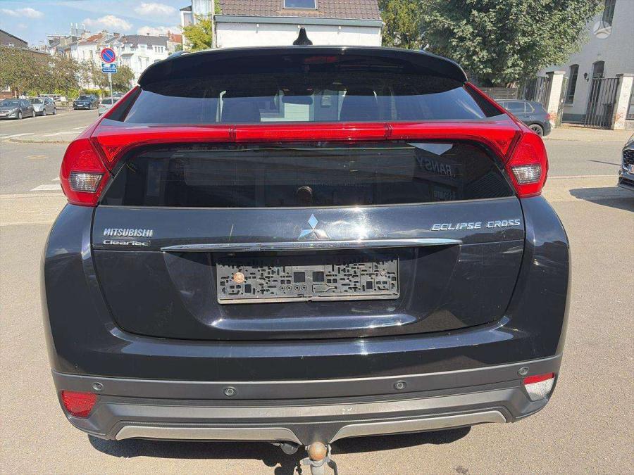 Black Mitsubishi Eclipse Cross 2018 in Klaipeda, with an engine capacity of 1.50 L and mileage of 113 thousand km for 13999 €, photo 16 on AUTOMOTO.COM.LV