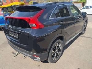 Black Mitsubishi Eclipse Cross 2018 in Klaipeda, with an engine capacity of 1.50 L and mileage of 113 thousand km for 13999 €, photo 17 on AUTOMOTO.COM.LV