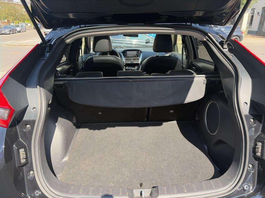Black Mitsubishi Eclipse Cross 2018 in Klaipeda, with an engine capacity of 1.50 L and mileage of 113 thousand km for 13999 €, photo 32 on AUTOMOTO.COM.LV