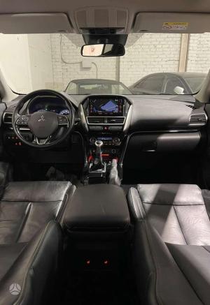 Melns Mitsubishi Eclipse Cross 2018 Klaipėda, ar dzinēja tilpumu 1.50 L un nobraukumu 113 tūkst. km par 13999 €, foto 3 vietnē AUTOMOTO.COM.LV
