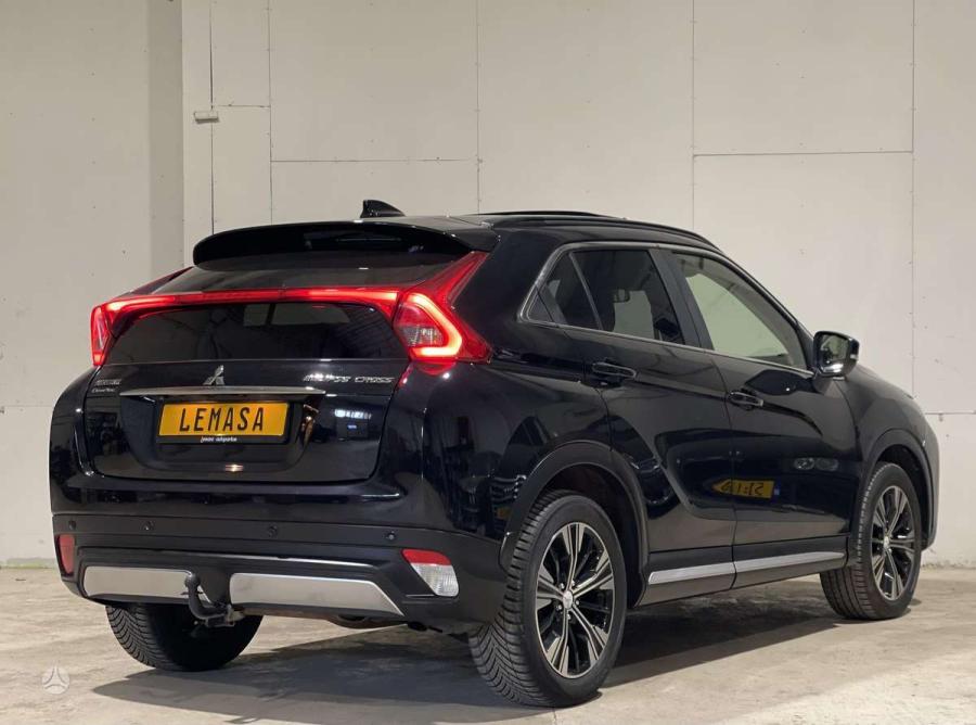 Melns Mitsubishi Eclipse Cross 2018 Klaipėda, ar dzinēja tilpumu 1.50 L un nobraukumu 113 tūkst. km par 13999 €, foto 8 vietnē AUTOMOTO.COM.LV
