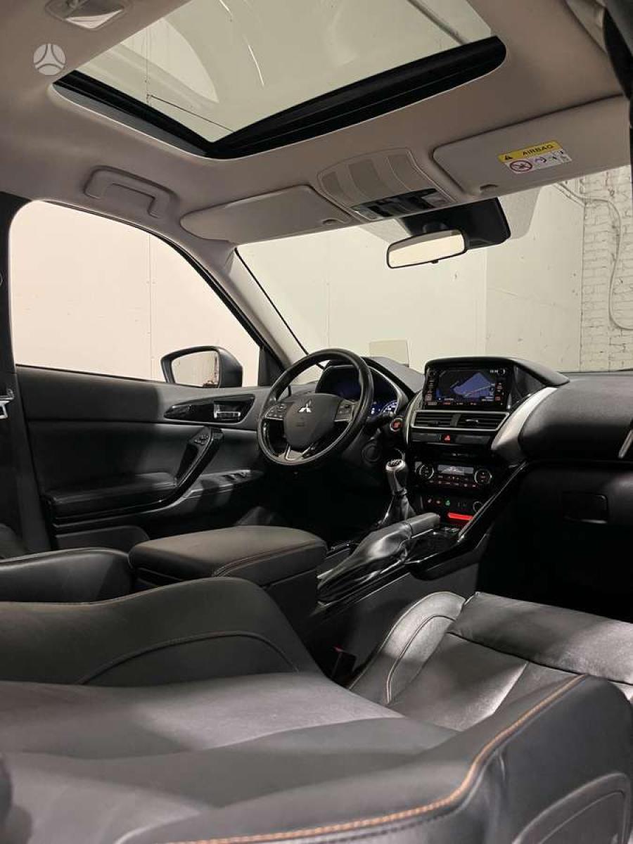Melns Mitsubishi Eclipse Cross 2018 Klaipėda, ar dzinēja tilpumu 1.50 L un nobraukumu 113 tūkst. km par 13999 €, foto 27 vietnē AUTOMOTO.COM.LV
