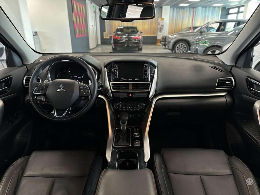 Melns Mitsubishi Eclipse Cross 2019 Klaipėda, ar dzinēja tilpumu 2.27 L un nobraukumu 172 tūkst. km par 18250 €, foto 6 vietnē AUTOMOTO.COM.LV