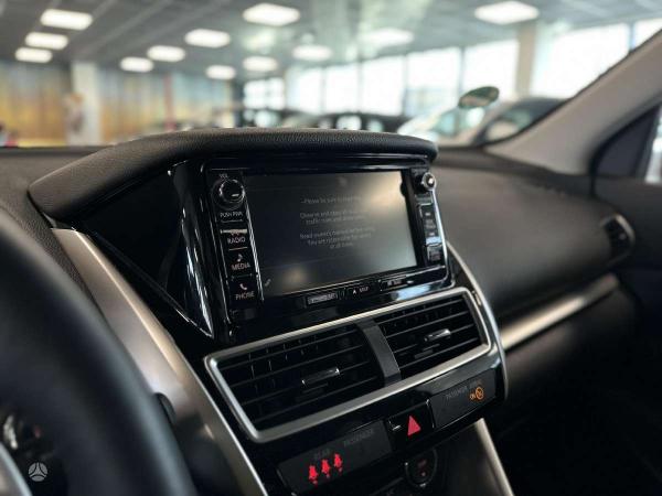 Black Mitsubishi Eclipse Cross 2019 in Klaipeda, with an engine capacity of 2.27 L and mileage of 172 thousand km for 18250 €, photo 11 on AUTOMOTO.COM.LV