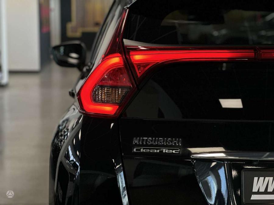 Melns Mitsubishi Eclipse Cross 2019 Klaipėda, ar dzinēja tilpumu 2.27 L un nobraukumu 172 tūkst. km par 18250 €, foto 29 vietnē AUTOMOTO.COM.LV