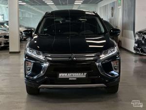 Black Mitsubishi Eclipse Cross 2019 in Klaipeda, with an engine capacity of 2.30 L and mileage of 172 thousand km for 17999 €, photo 2 on AUTOMOTO.COM.LV
