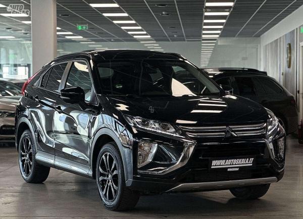 Melns Mitsubishi Eclipse Cross 2019 Klaipėda, ar dzinēja tilpumu 2.30 L un nobraukumu 172 tūkst. km par 16950 €, foto 2 vietnē AUTOMOTO.COM.LV