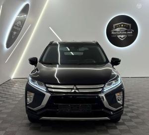 Black Mitsubishi Eclipse Cross 2019 in Marijampole, with an engine capacity of 1.50 L and mileage of 143 thousand km for 13450 €, photo 5 on AUTOMOTO.COM.LV