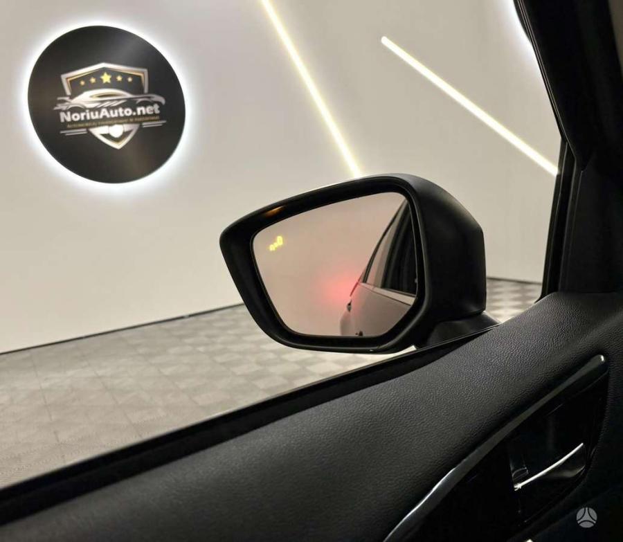 Black Mitsubishi Eclipse Cross 2019 in Marijampole, with an engine capacity of 1.50 L and mileage of 143 thousand km for 13450 €, photo 7 on AUTOMOTO.COM.LV