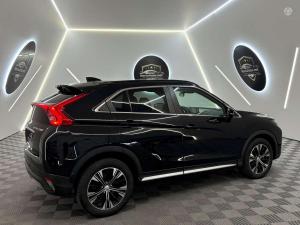 Black Mitsubishi Eclipse Cross 2019 in Marijampole, with an engine capacity of 1.50 L and mileage of 143 thousand km for 13450 €, photo 9 on AUTOMOTO.COM.LV