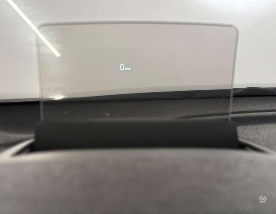 Black Mitsubishi Eclipse Cross 2019 in Marijampole, with an engine capacity of 1.50 L and mileage of 143 thousand km for 13450 €, photo 10 on AUTOMOTO.COM.LV