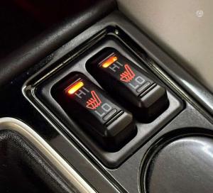 Black Mitsubishi Eclipse Cross 2019 in Marijampole, with an engine capacity of 1.50 L and mileage of 143 thousand km for 13450 €, photo 13 on AUTOMOTO.COM.LV