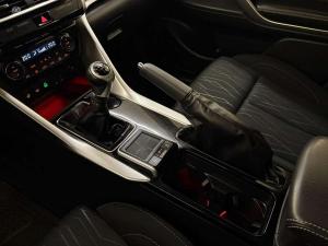 Black Mitsubishi Eclipse Cross 2019 in Marijampole, with an engine capacity of 1.50 L and mileage of 143 thousand km for 13450 €, photo 19 on AUTOMOTO.COM.LV