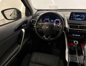 Black Mitsubishi Eclipse Cross 2019 in Marijampole, with an engine capacity of 1.50 L and mileage of 143 thousand km for 13450 €, photo 20 on AUTOMOTO.COM.LV