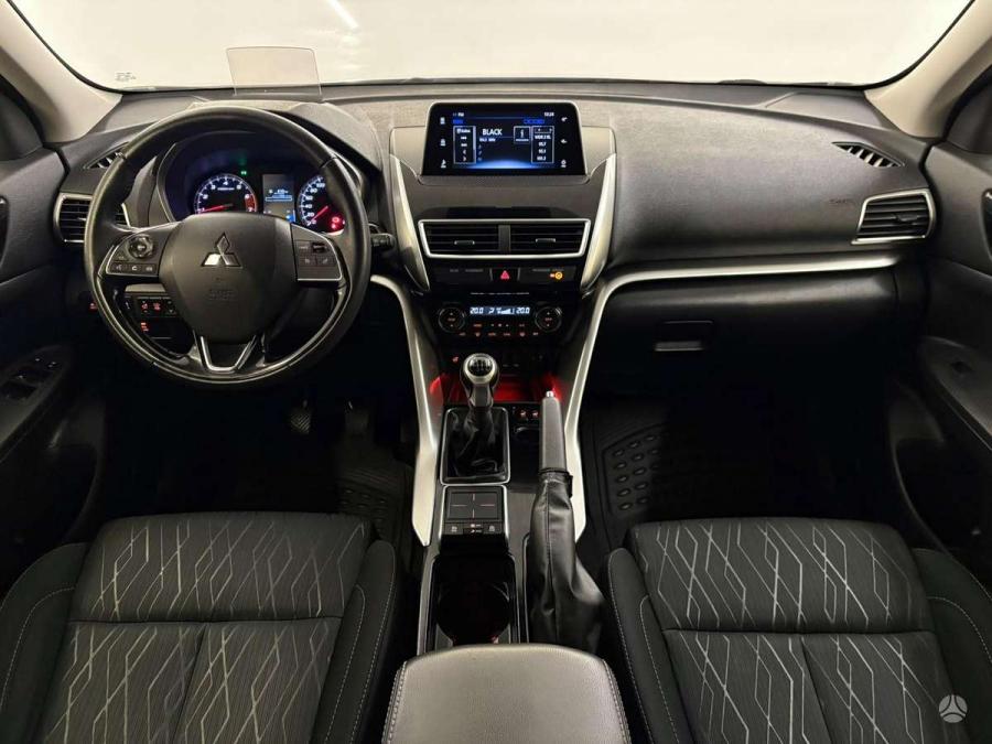 Black Mitsubishi Eclipse Cross 2019 in Marijampole, with an engine capacity of 1.50 L and mileage of 143 thousand km for 13450 €, photo 21 on AUTOMOTO.COM.LV