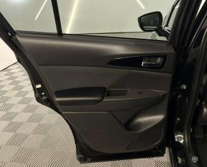 Black Mitsubishi Eclipse Cross 2019 in Marijampole, with an engine capacity of 1.50 L and mileage of 143 thousand km for 13450 €, photo 23 on AUTOMOTO.COM.LV