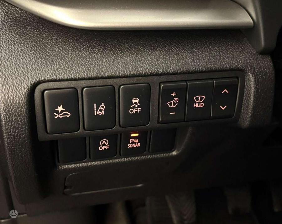 Black Mitsubishi Eclipse Cross 2019 in Marijampole, with an engine capacity of 1.50 L and mileage of 143 thousand km for 13450 €, photo 27 on AUTOMOTO.COM.LV