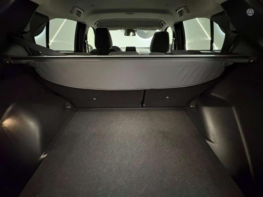 Black Mitsubishi Eclipse Cross 2019 in Marijampole, with an engine capacity of 1.50 L and mileage of 143 thousand km for 13450 €, photo 30 on AUTOMOTO.COM.LV