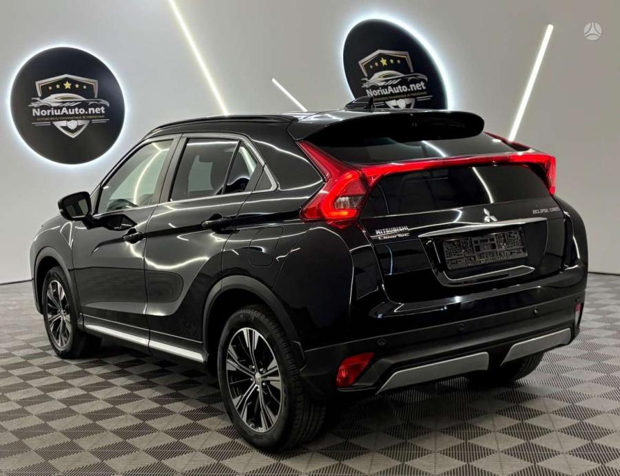 Black Mitsubishi Eclipse Cross 2019 in Marijampole, with an engine capacity of 1.50 L and mileage of 143 thousand km for 13450 €, photo 34 on AUTOMOTO.COM.LV