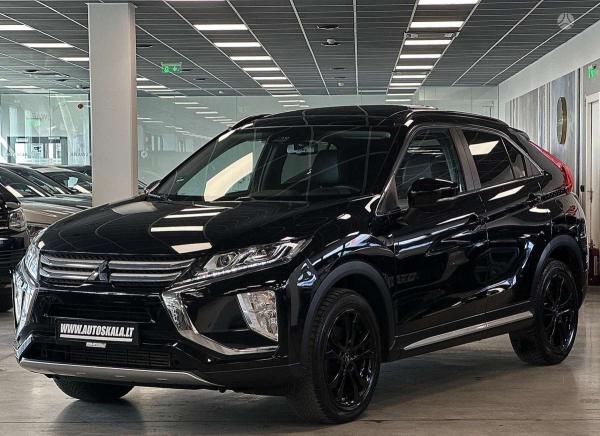 Black Mitsubishi Eclipse Cross 2019 in Klaipeda, with an engine capacity of 2.27 L and mileage of 172 thousand km for 15900 €, photo 4 on AUTOMOTO.COM.LV