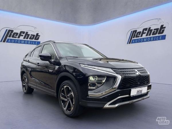 Black Mitsubishi Eclipse Cross 2022 in Kaunas, with an engine capacity of 2.40 L and mileage of 93 thousand km for 21594 €, photo 4 on AUTOMOTO.COM.LV