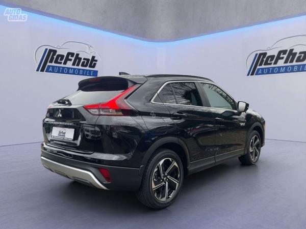 Black Mitsubishi Eclipse Cross 2022 in Kaunas, with an engine capacity of 2.40 L and mileage of 93 thousand km for 21594 €, photo 6 on AUTOMOTO.COM.LV
