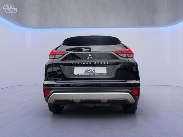 Black Mitsubishi Eclipse Cross 2022 in Kaunas, with an engine capacity of 2.40 L and mileage of 93 thousand km for 21594 €, photo 8 on AUTOMOTO.COM.LV