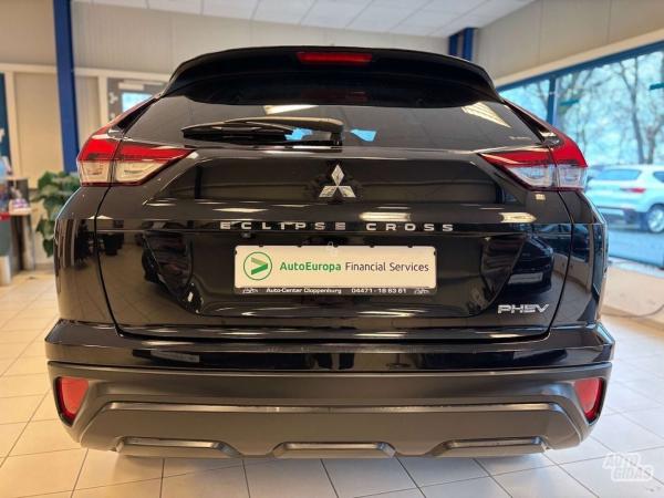 Black Mitsubishi Eclipse Cross 2022 in Kaunas, with an engine capacity of 2.40 L and mileage of 45 thousand km for 23379 €, photo 5 on AUTOMOTO.COM.LV