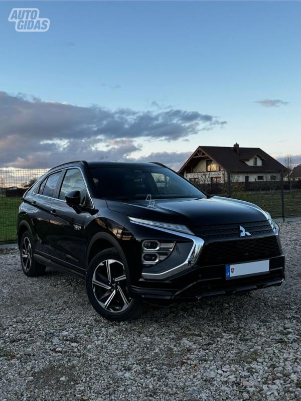 Black Mitsubishi Eclipse Cross 2022 in Klaipeda, with an engine capacity of 2.40 L and mileage of 63 thousand km for 21400 €, photo 1 on AUTOMOTO.COM.LV