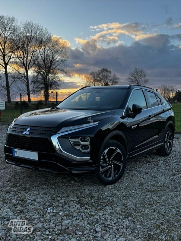 Black Mitsubishi Eclipse Cross 2022 in Klaipeda, with an engine capacity of 2.40 L and mileage of 63 thousand km for 21400 €, photo 3 on AUTOMOTO.COM.LV