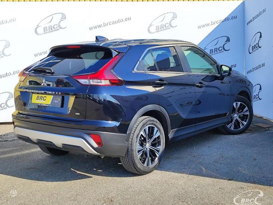 Black Mitsubishi Eclipse Cross 2022 in Klaipeda, with an engine capacity of 1.50 L and mileage of 35 thousand km for 16500 €, photo 3 on AUTOMOTO.COM.LV