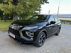 Melns Mitsubishi Eclipse Cross 2023 Kauņa, ar dzinēja tilpumu 2.36 L un nobraukumu 93 tūkst. km par 20390 €, foto  vietnē AUTOMOTO.COM.LV