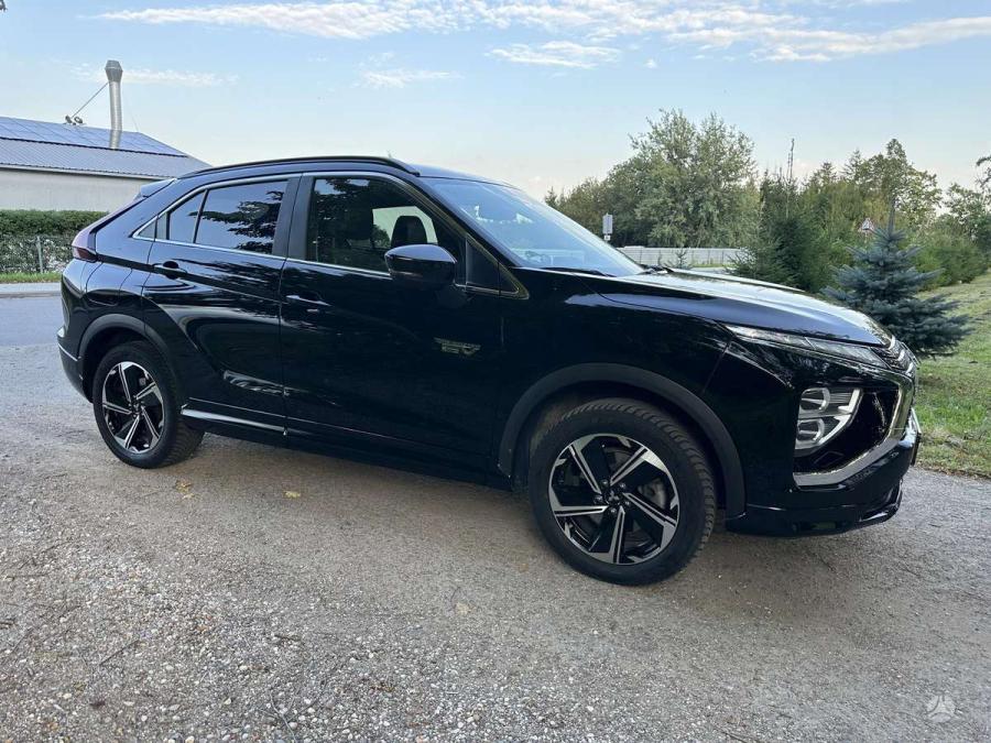 Melns Mitsubishi Eclipse Cross 2023 Kauņa, ar dzinēja tilpumu 2.36 L un nobraukumu 93 tūkst. km par 20390 €, foto 5 vietnē AUTOMOTO.COM.LV