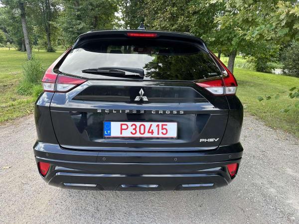 Melns Mitsubishi Eclipse Cross 2024 Kauņa, ar dzinēja tilpumu 2.36 L un nobraukumu 104 tūkst. km par 21500 €, foto 7 vietnē AUTOMOTO.COM.LV