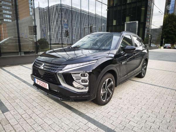 Mitsubishi Eclipse Cross 2024 Viļņa vietnē Melns Mitsubishi Eclipse Cross 2024 Viļņa, ar dzinēja tilpumu 2.36 L un nobraukumu 97 tūkst. km par 21250 €, foto 4 vietnē AUTOMOTO.COM.LV