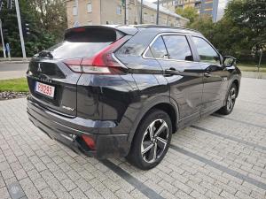 Melns Mitsubishi Eclipse Cross 2024 Viļņa, ar dzinēja tilpumu 2.36 L un nobraukumu 97 tūkst. km par 21250 €, foto 7 vietnē AUTOMOTO.COM.LV
