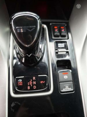Melns Mitsubishi Eclipse Cross 2024 Viļņa, ar dzinēja tilpumu 2.36 L un nobraukumu 97 tūkst. km par 21250 €, foto 30 vietnē AUTOMOTO.COM.LV