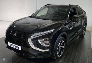 Black Mitsubishi Eclipse Cross 2024 in Siauliai, with an engine capacity of 2.36 L and mileage of 92 thousand km for 21900 €, photo 3 on AUTOMOTO.COM.LV