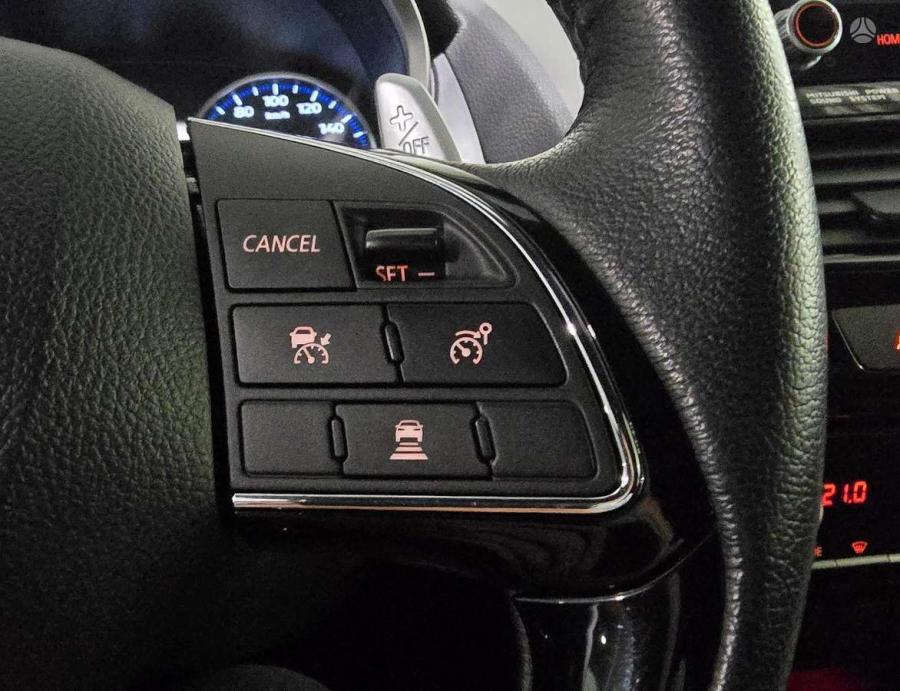 Black Mitsubishi Eclipse Cross 2024 in Siauliai, with an engine capacity of 2.36 L and mileage of 92 thousand km for 21900 €, photo 16 on AUTOMOTO.COM.LV