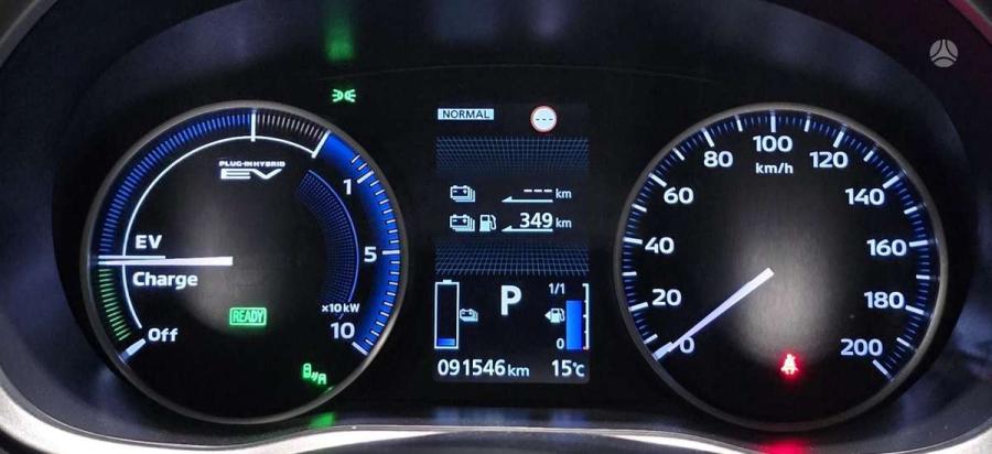 Black Mitsubishi Eclipse Cross 2024 in Siauliai, with an engine capacity of 2.36 L and mileage of 92 thousand km for 21900 €, photo 17 on AUTOMOTO.COM.LV